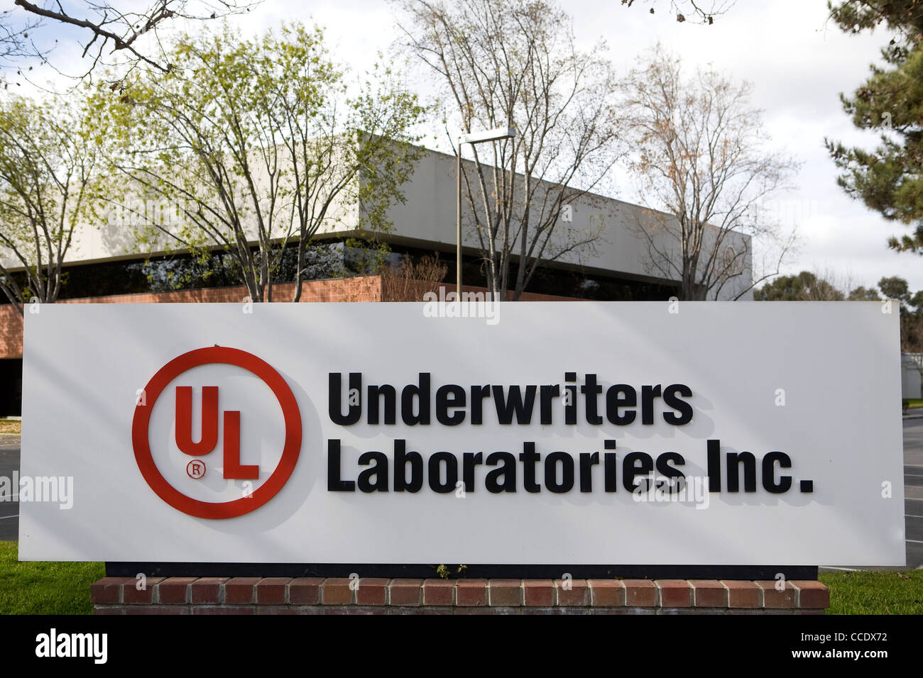 Underwriters laboratories logo hi-res stock photography and images - Alamy