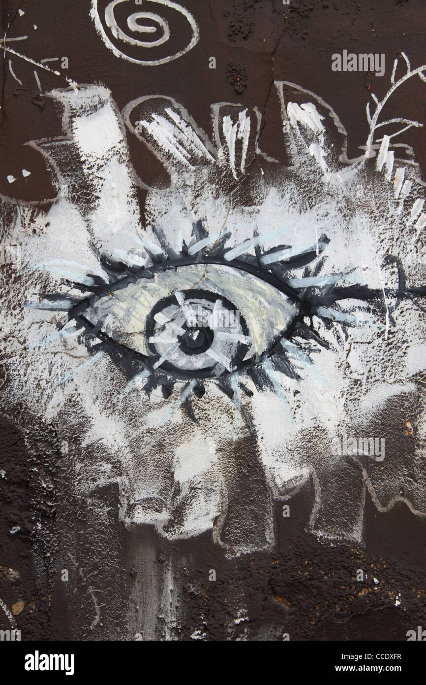 Graffiti eye close up hi-res stock photography and images - Alamy