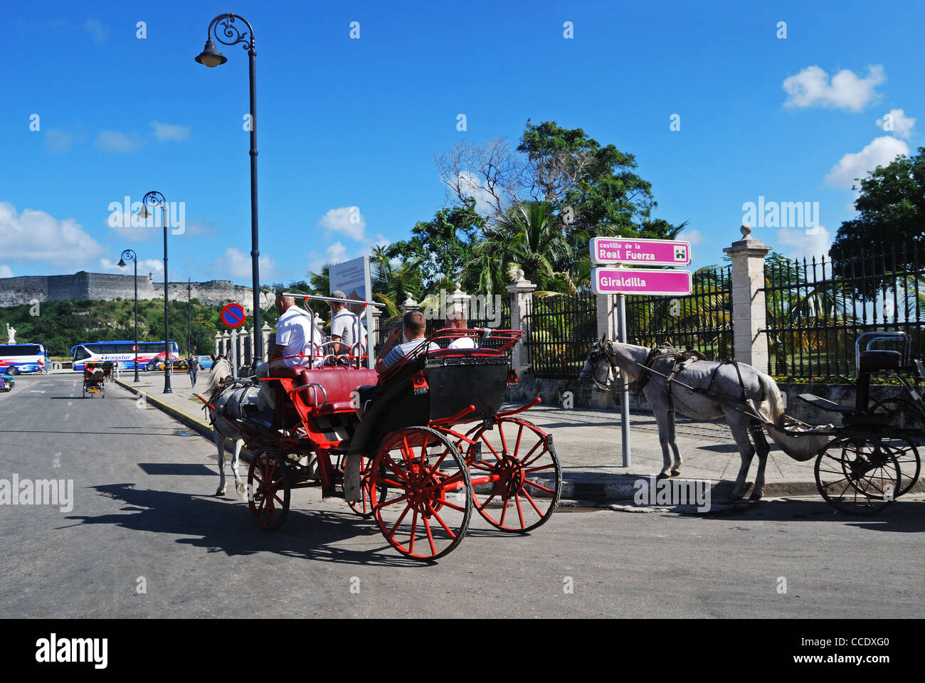 Tourist horse drawn carriage, Havana (Habana), Cuba, Caribbean Stock ...
