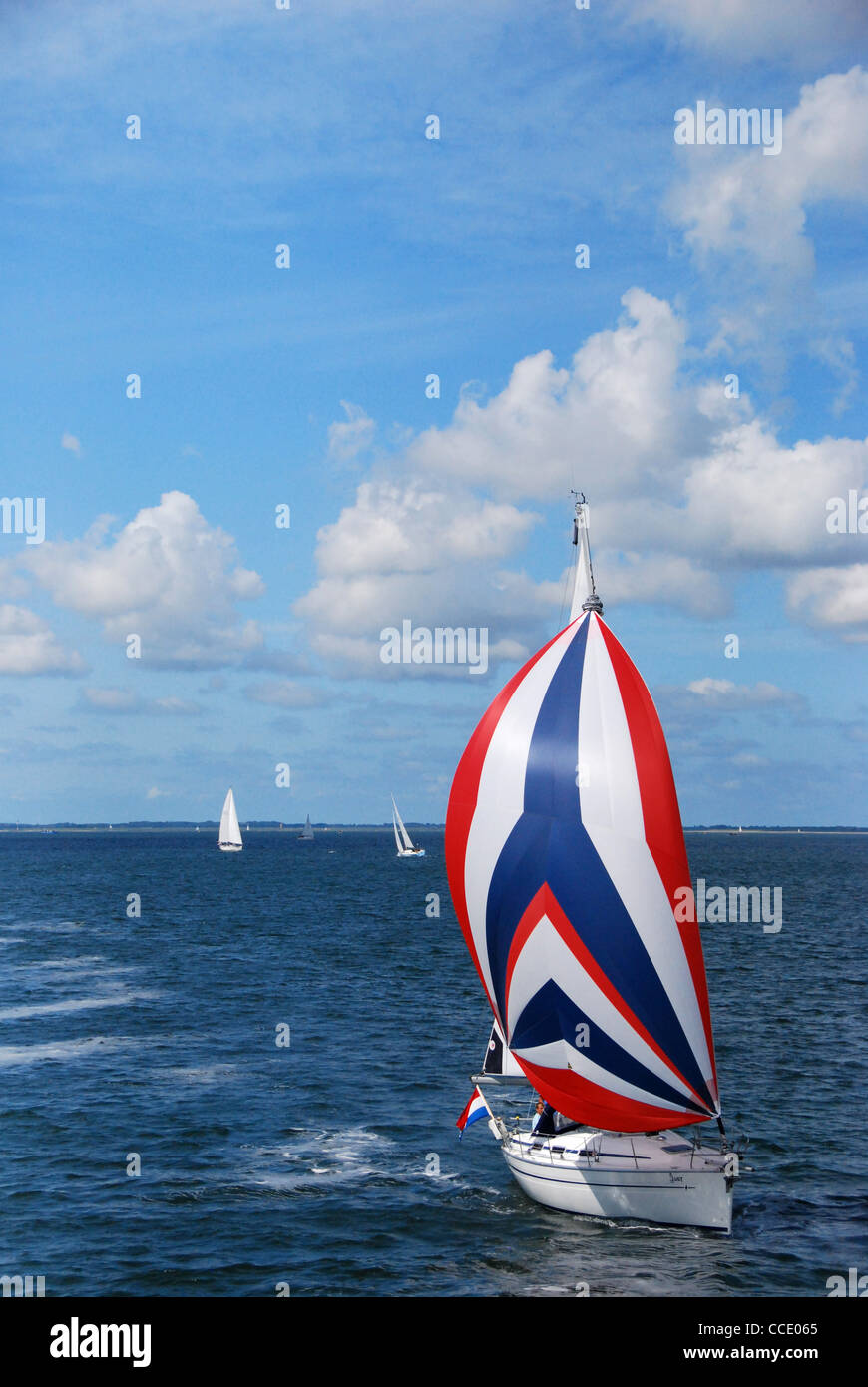 Red sail boat hi-res stock photography and images - Alamy