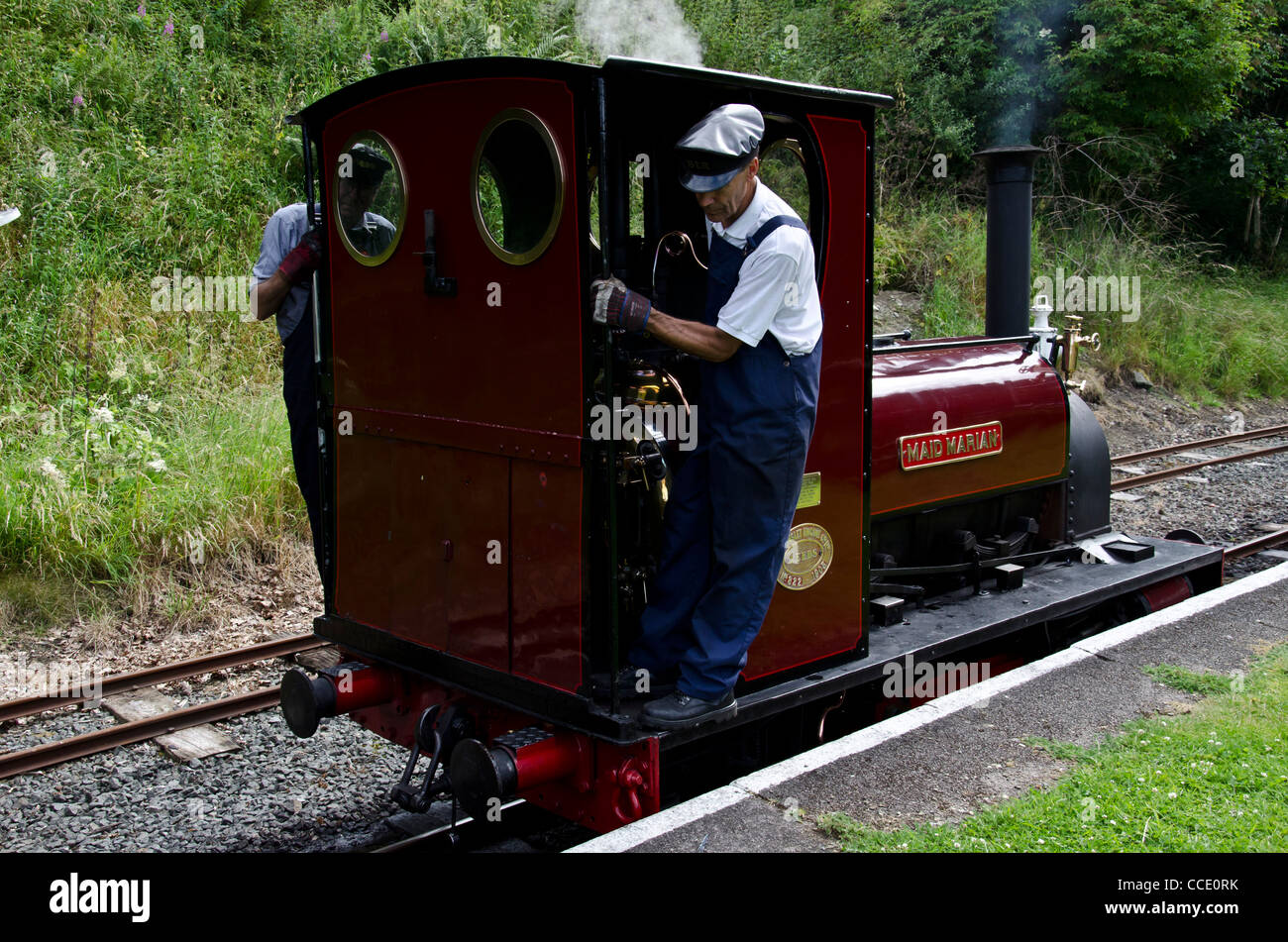 Maid marian line hi-res stock photography and images - Alamy