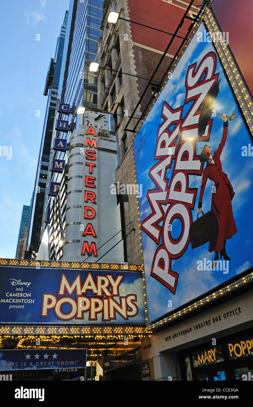 Mary Poppins Stock Photos & Mary Poppins Stock Images - Alamy