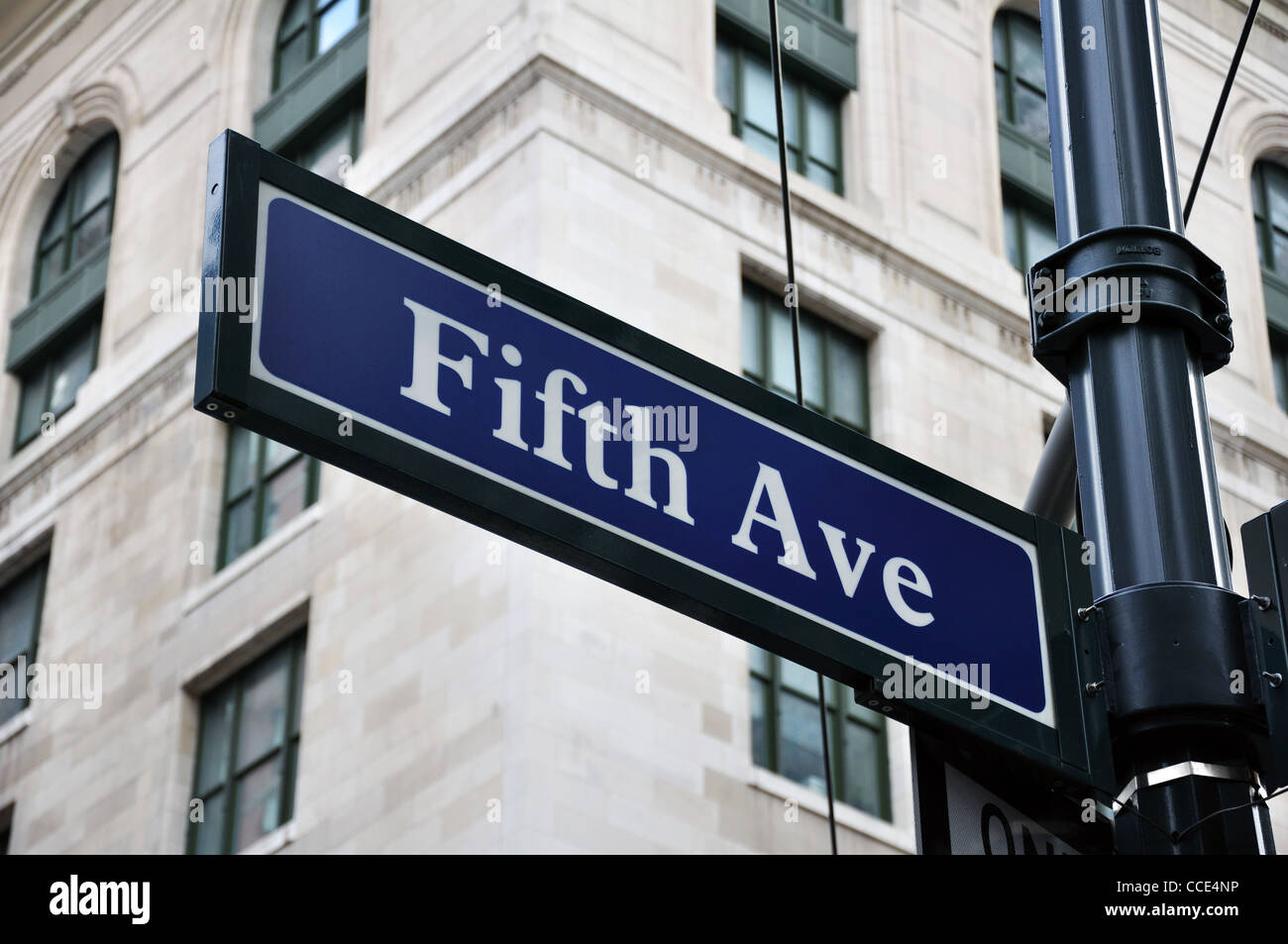 Fifth ave sign, New York, USA Stock Photo - Alamy