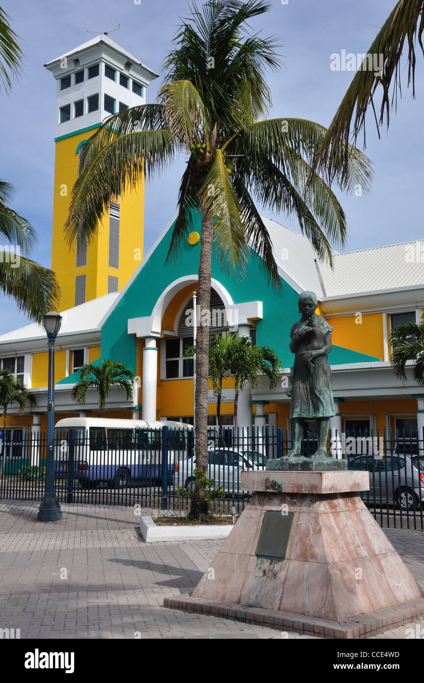 Bahamian Woman Memorial, located in port, Nassau, Bahamas Stock Photo ...