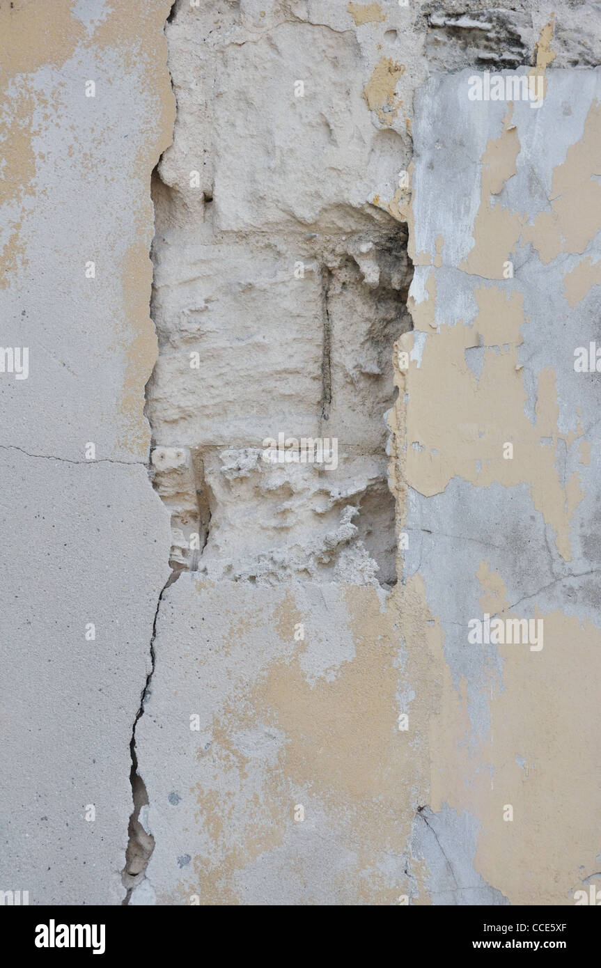 Chipped off paint and cracked wall plaster Stock Photo - Alamy