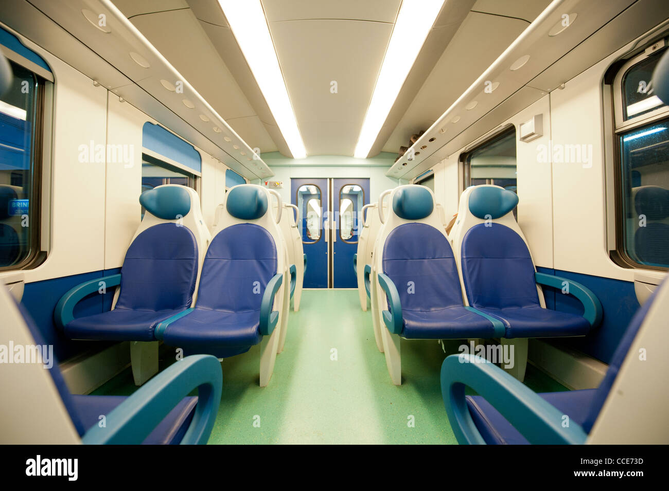 Sliding door railway hi-res stock photography and images - Alamy