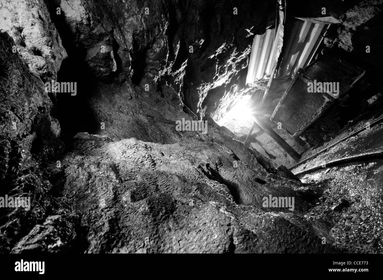 Underground in a mine in Cornwall Stock Photo - Alamy