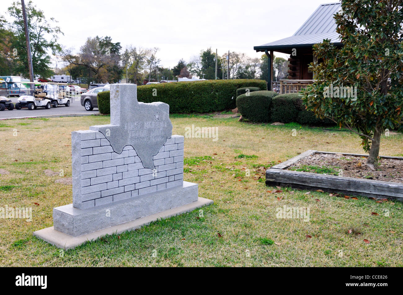 First monday trade days flea hi-res stock photography and images - Alamy