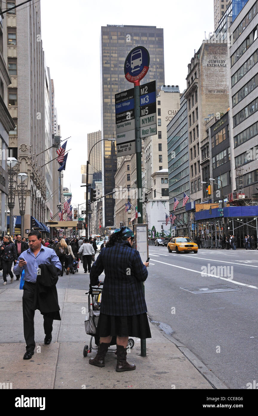 Bus stop, New York, USA Stock Photo - Alamy