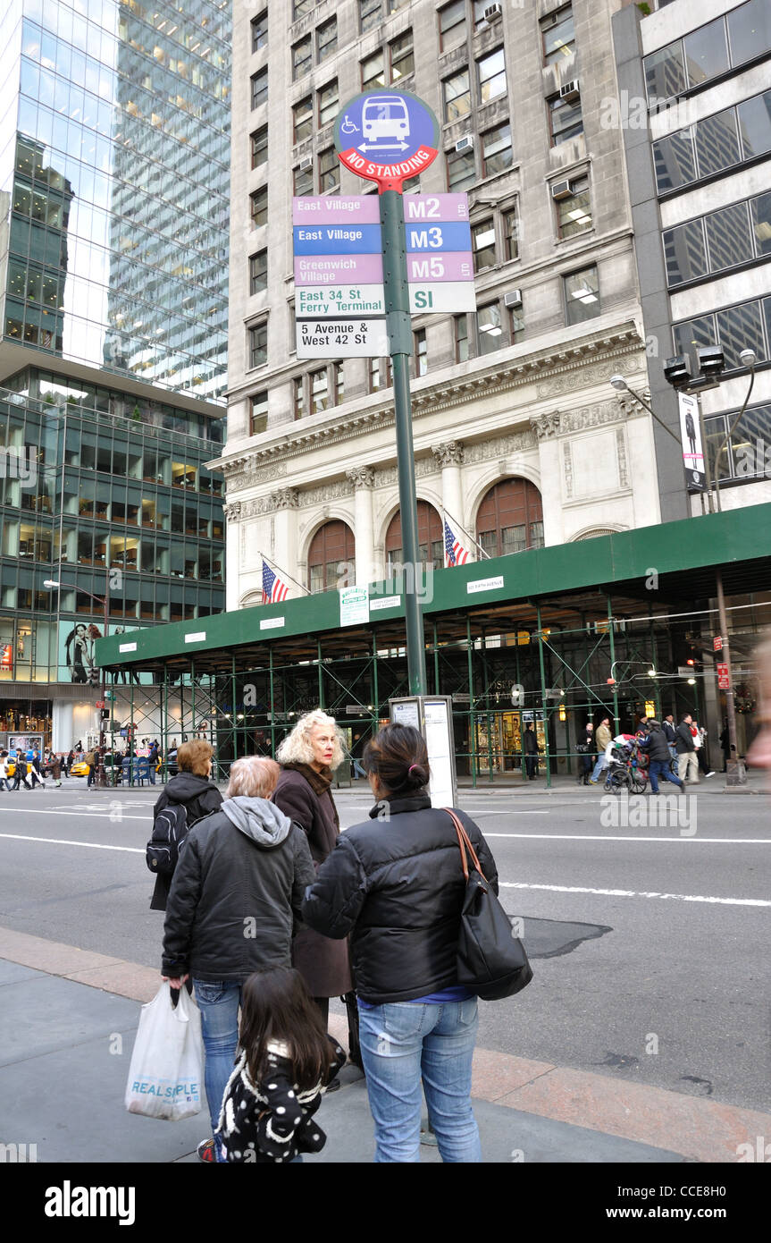 Bus stop, New York, USA Stock Photo - Alamy