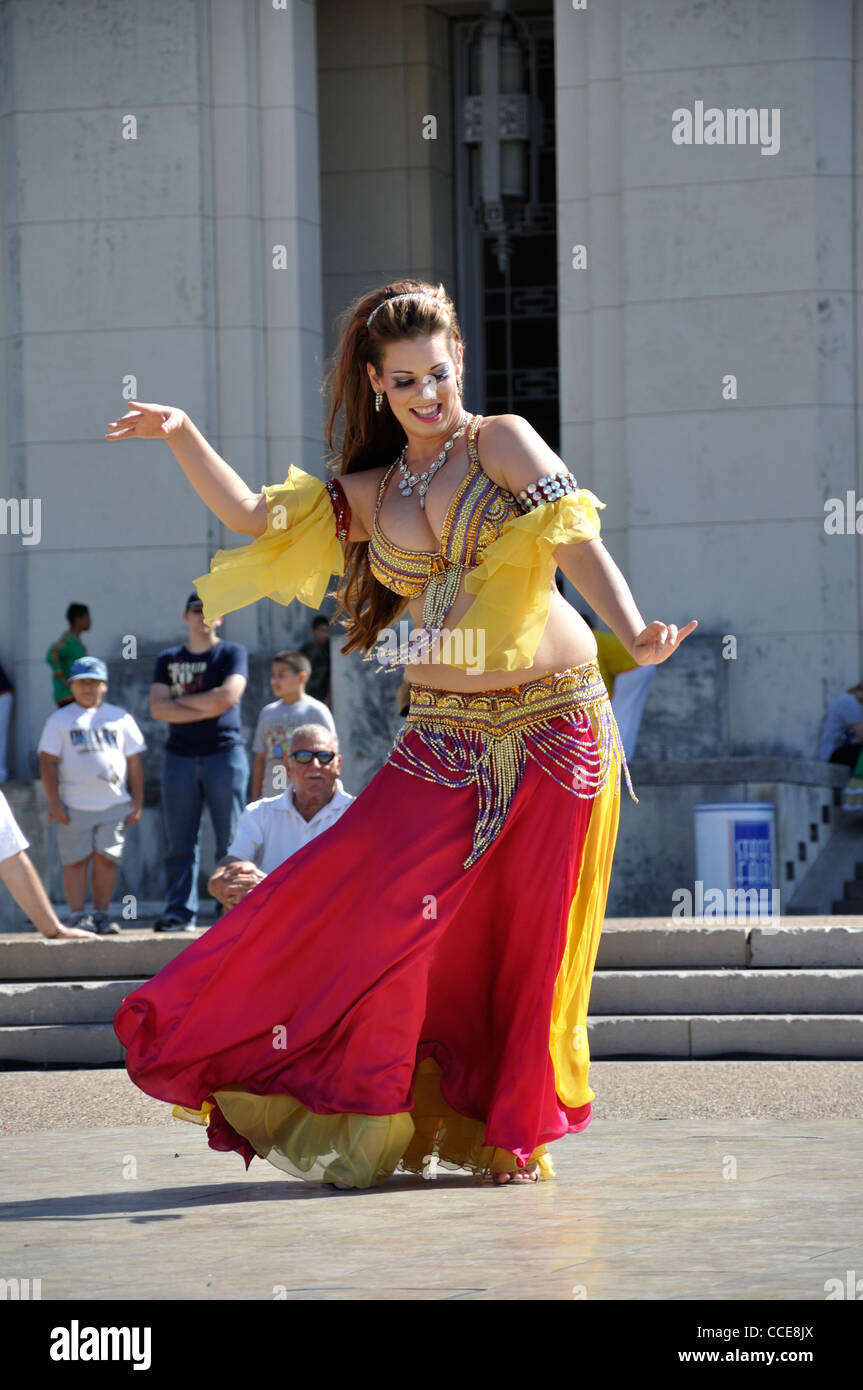 Belly dancing morocco hi-res stock photography and images - Alamy
