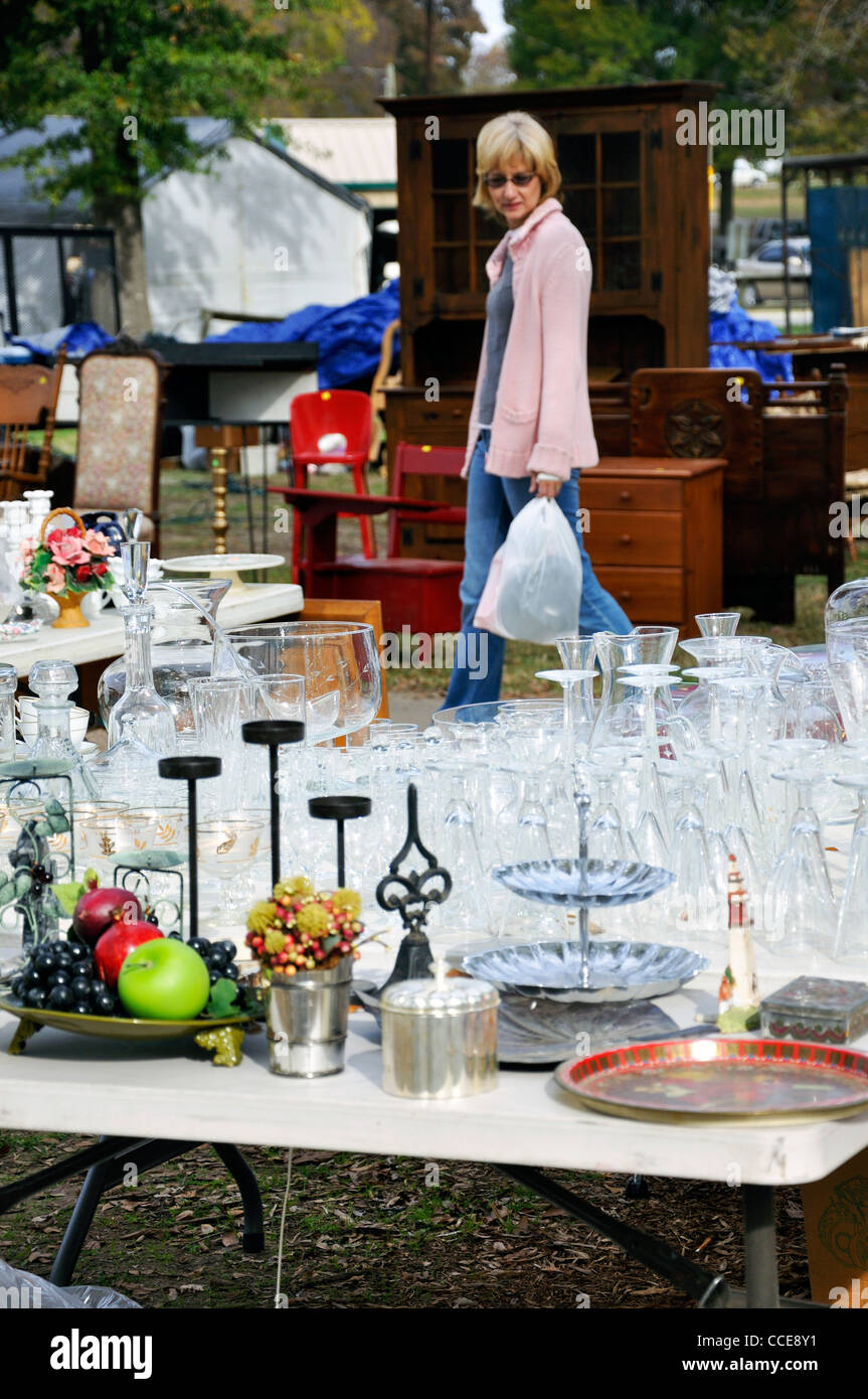 First monday trade days flea hi-res stock photography and images - Alamy