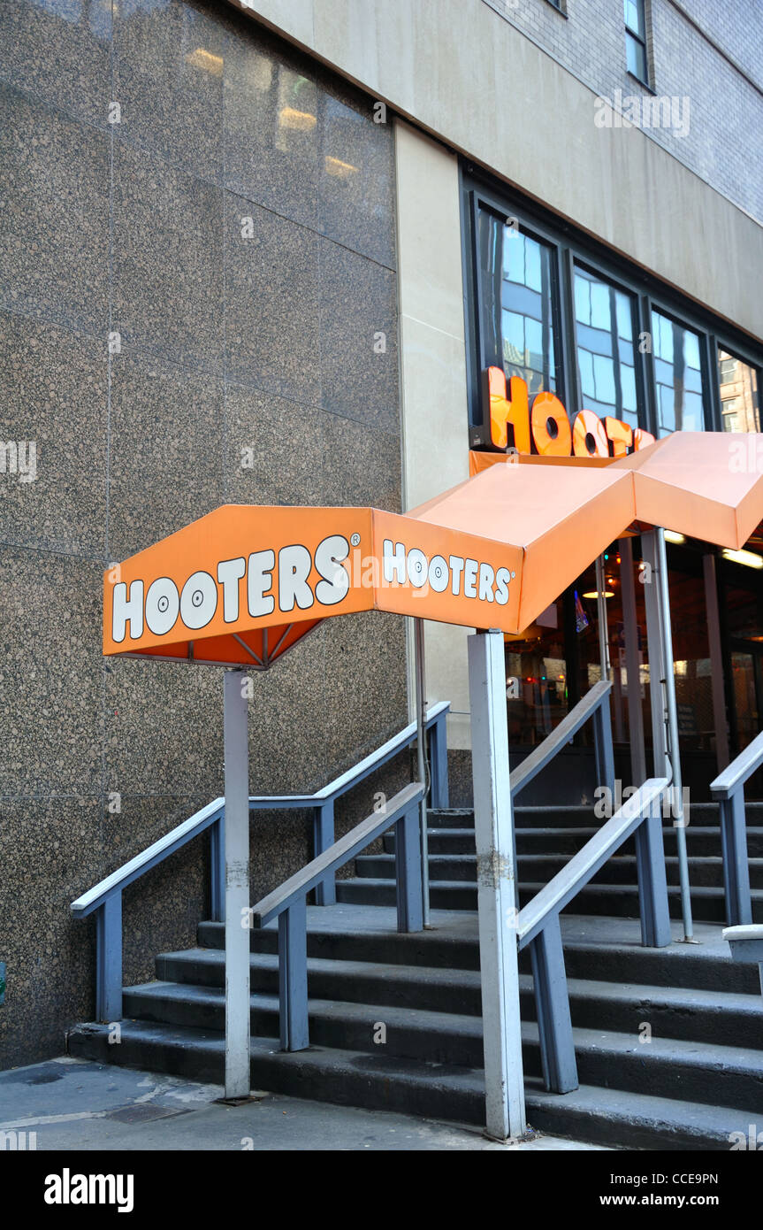 Hooters restaurant usa hi-res stock photography and images - Alamy