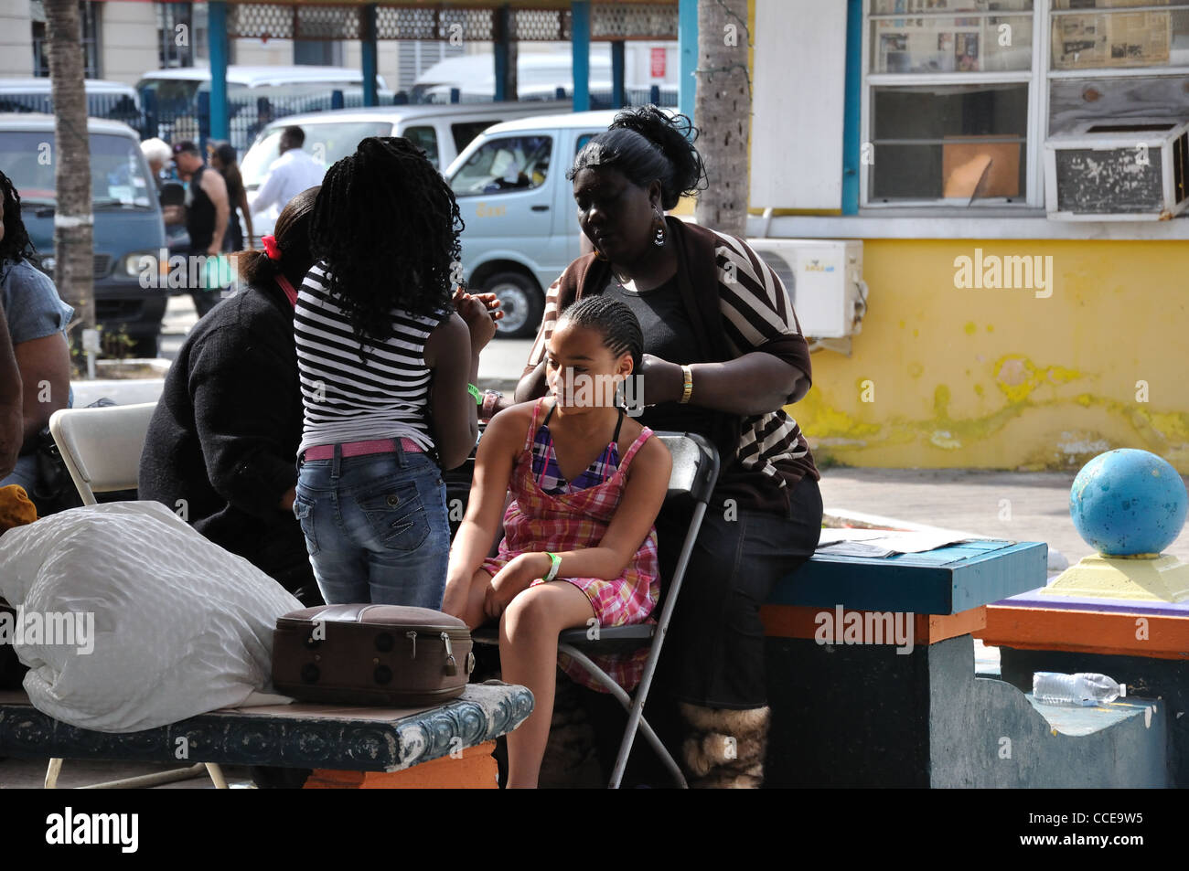 Hair braiding nassau bahamas hi-res stock photography and images - Alamy