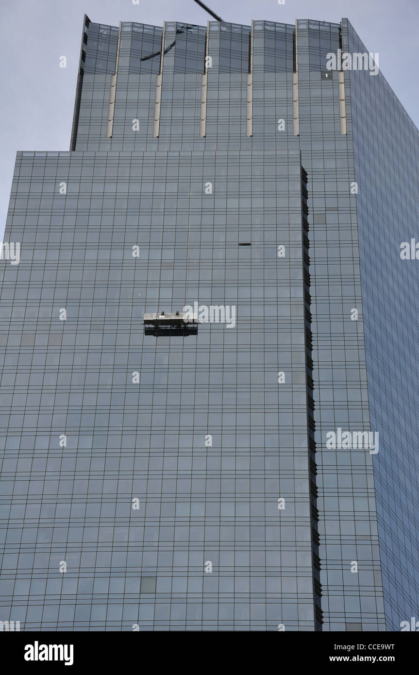 Window cleaning gondola hi-res stock photography and images - Alamy