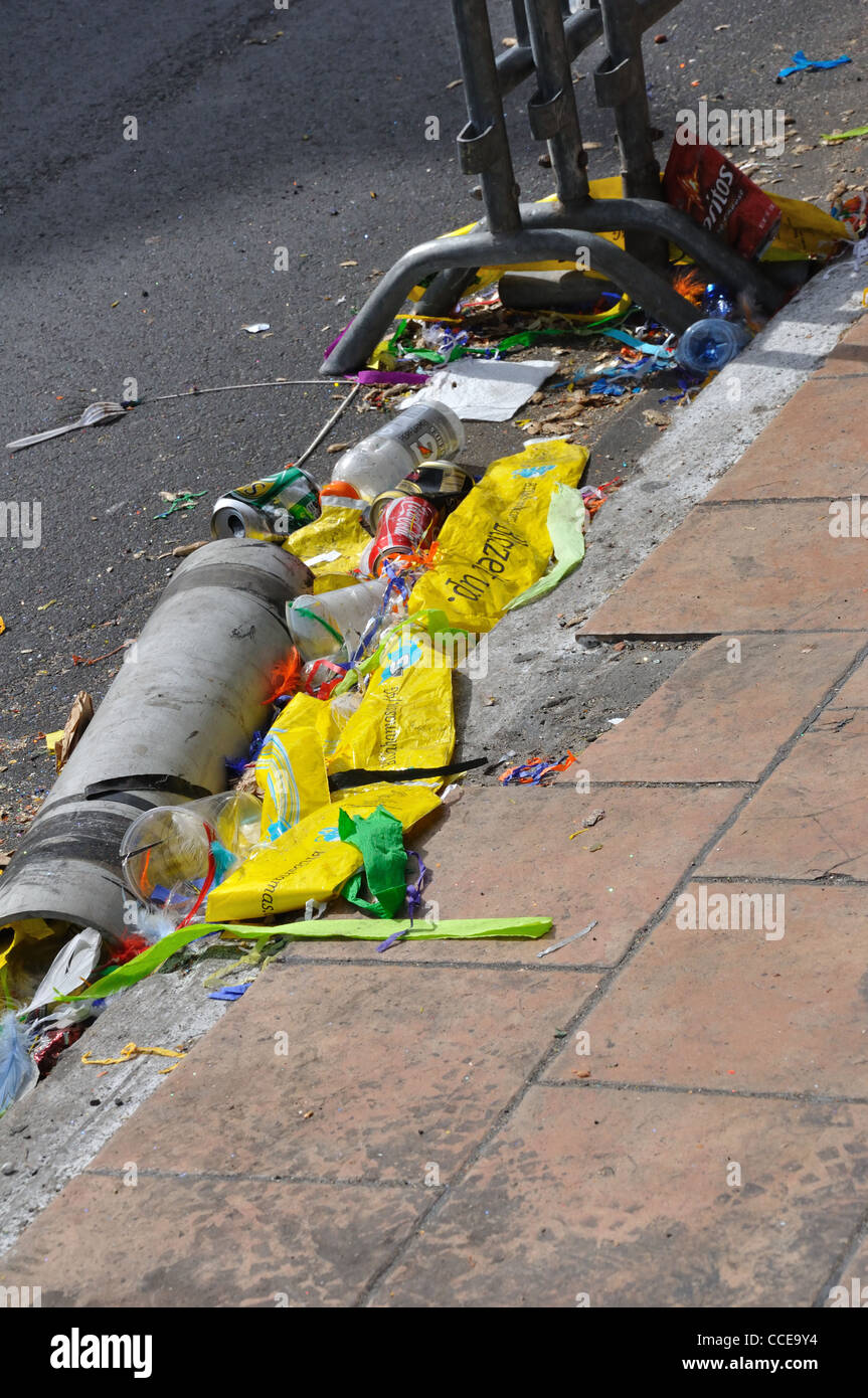 Garbage on street Stock Photo - Alamy