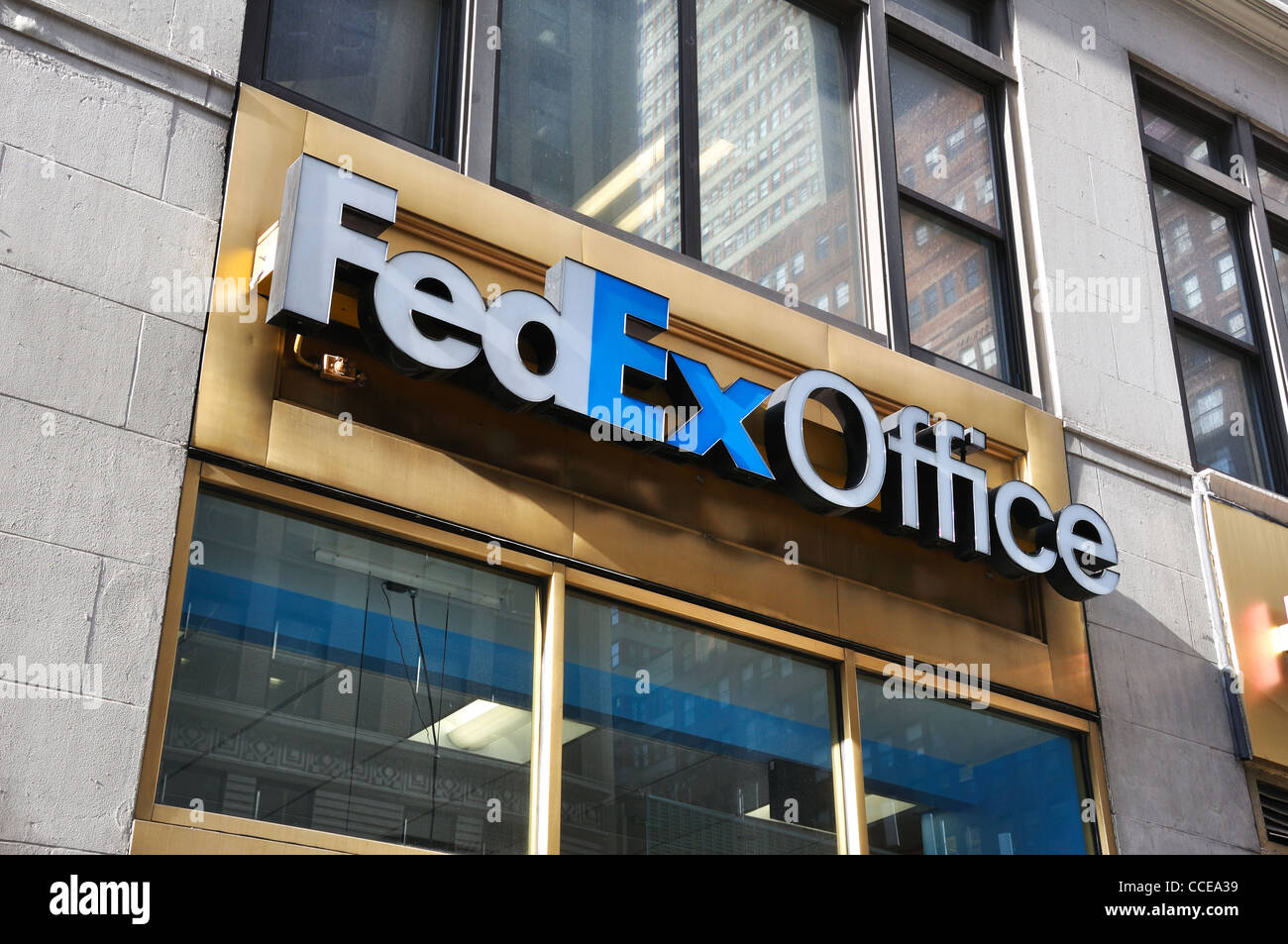 Fedex office logo hi-res stock photography and images - Alamy