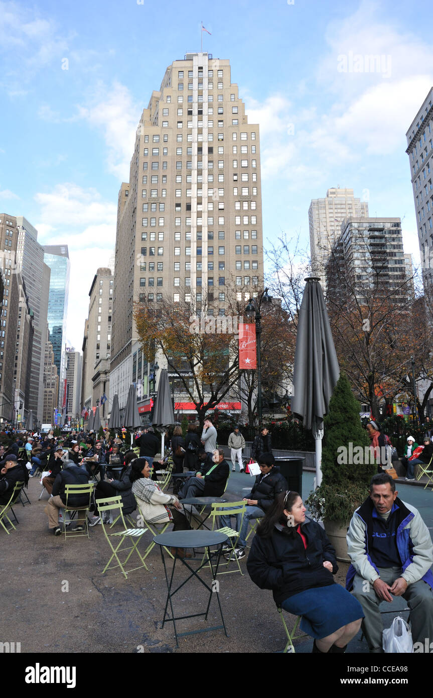 Times square cafe hi-res stock photography and images - Alamy