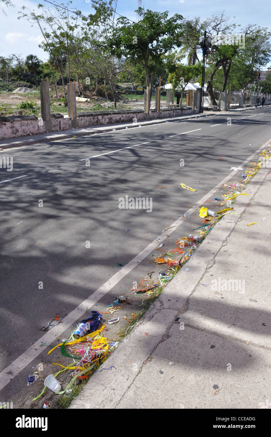 Garbage after parade hi-res stock photography and images - Alamy