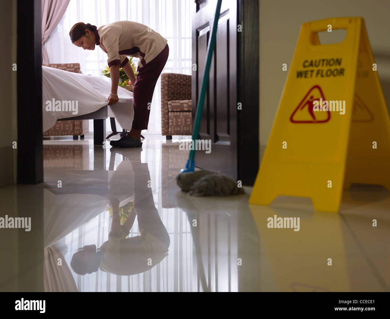 Hotel Maid Housekeeper Resort High Resolution Stock Photography and ...