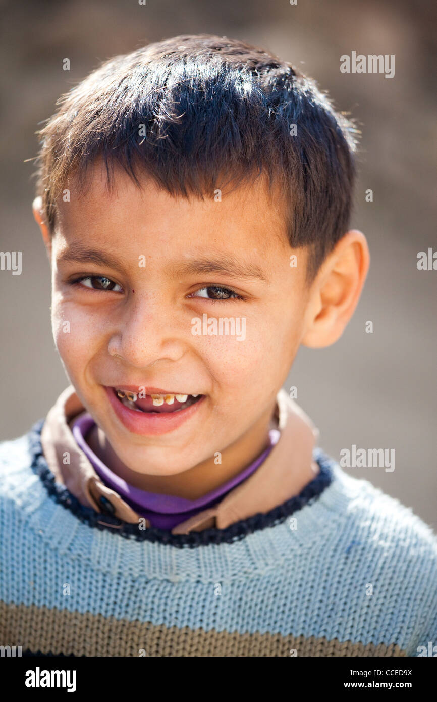 Boy child face pakistan pakistani person hi-res stock photography and ...
