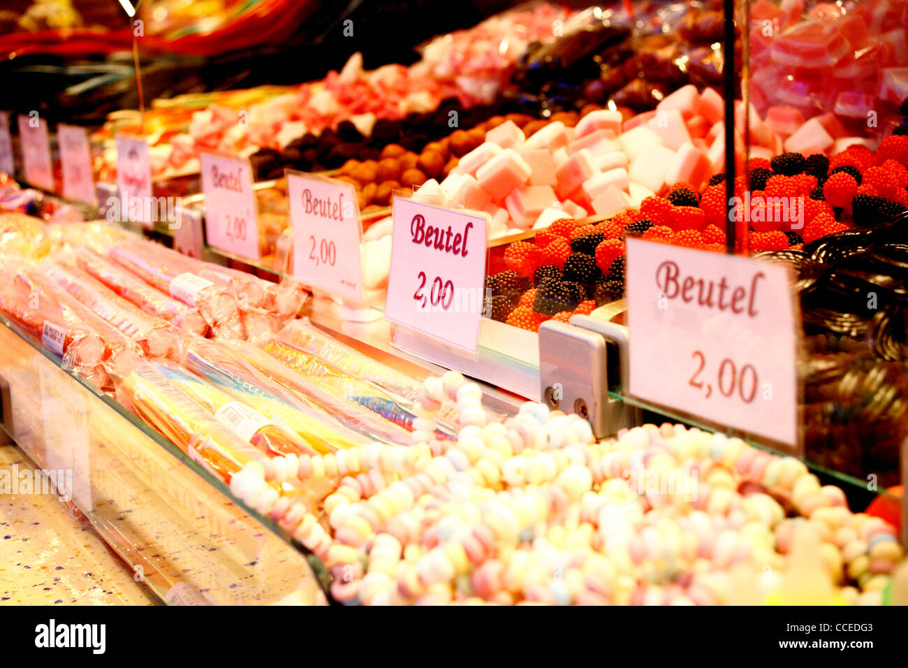 Candy booth hi-res stock photography and images - Alamy