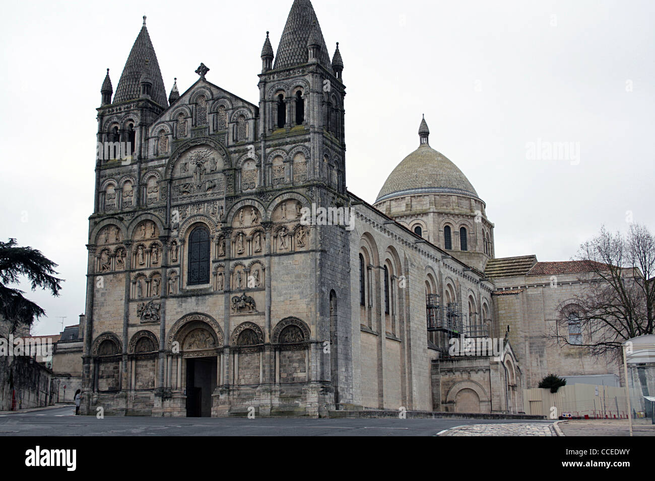 Angouleme cathedral hi-res stock photography and images - Alamy