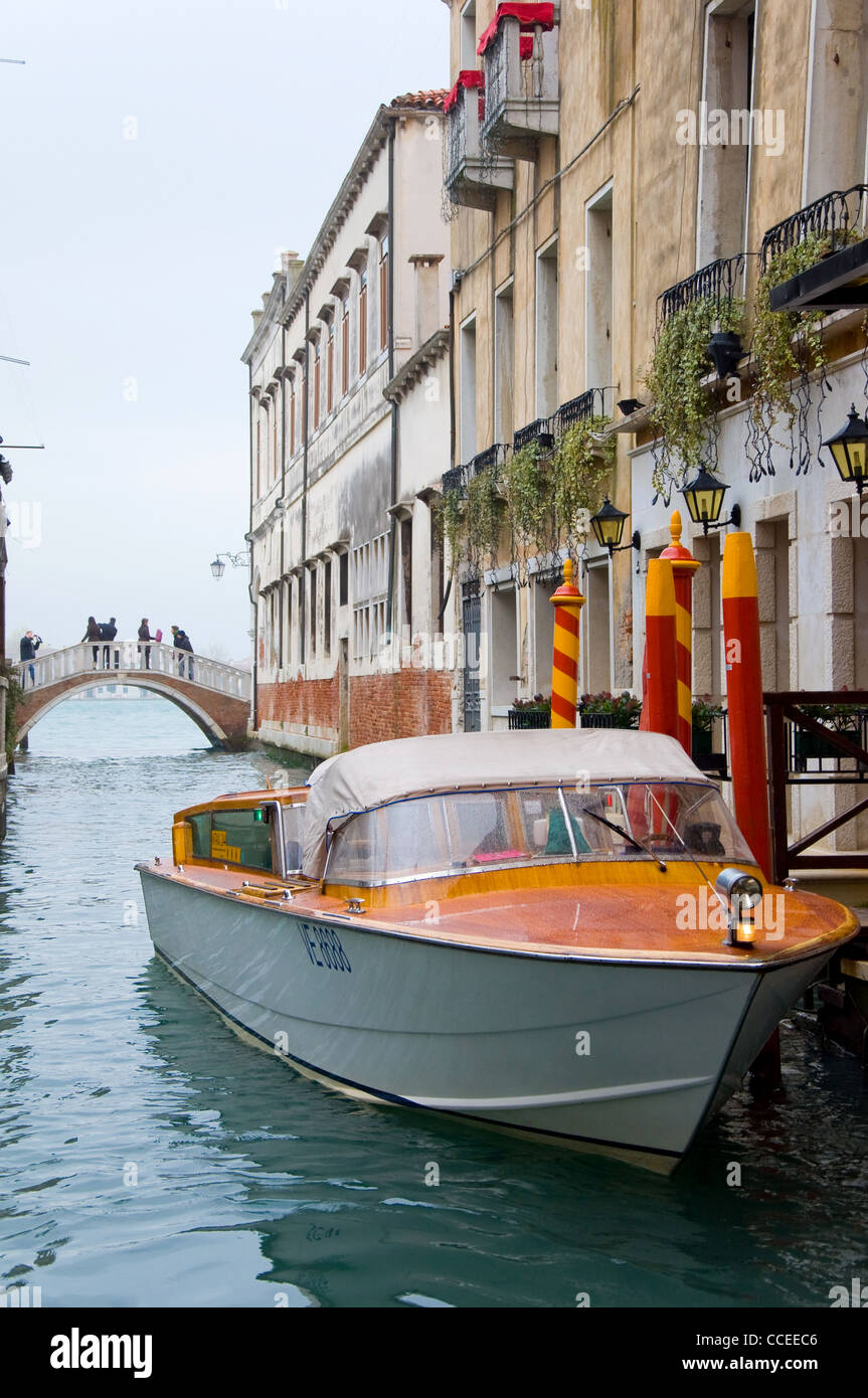 Venice taxi hi-res stock photography and images - Alamy