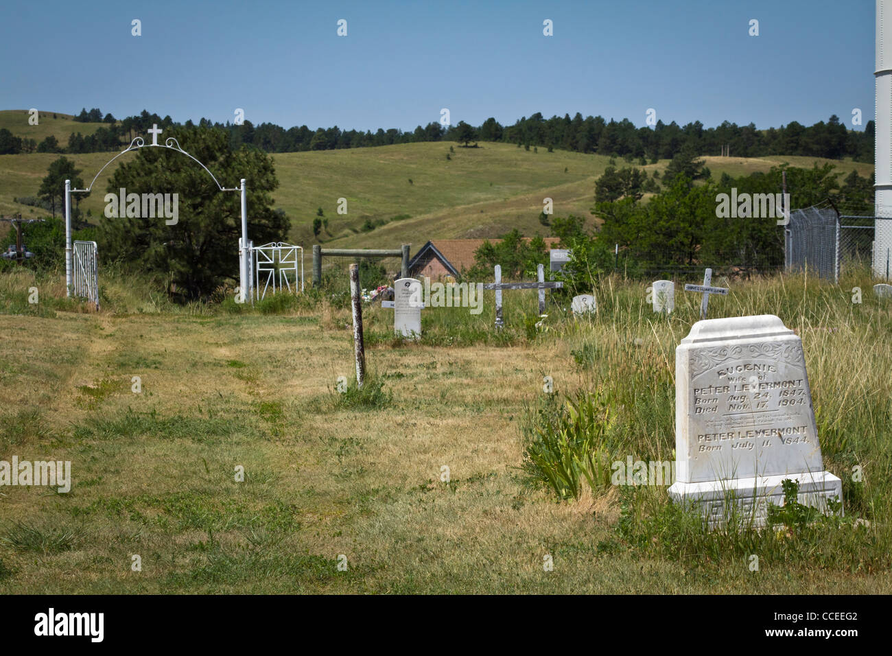 Memorial Wounded Knee Oglala Lakota Sioux tribe Red Cloud Catholic ...