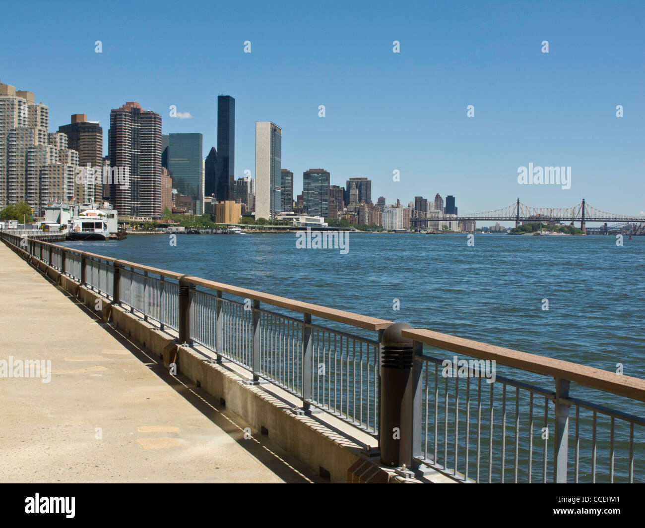 United nations east river hi-res stock photography and images - Alamy