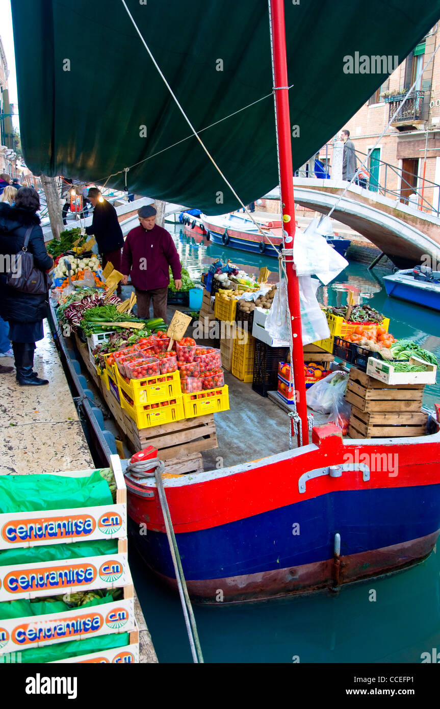 Floating fruit hi-res stock photography and images - Alamy