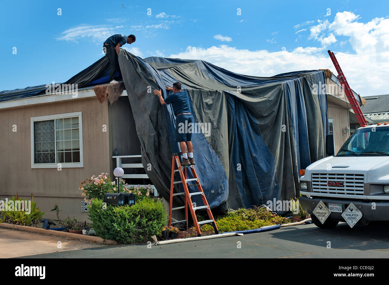 Tenting house hi-res stock photography and images - Alamy
