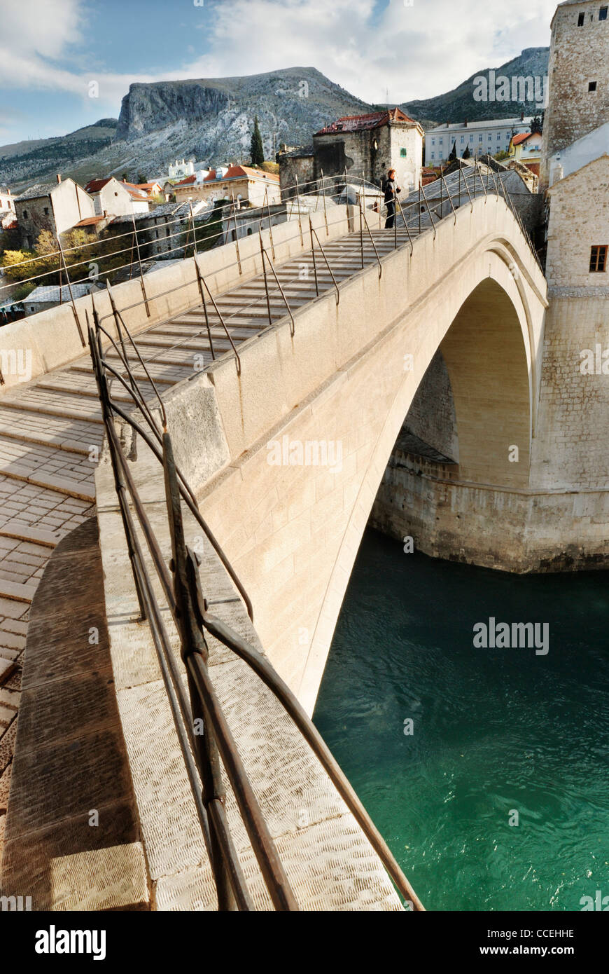 Newly rebuilt 'old bridge' (Stari Most), in Mostar old town, Bosnia and ...