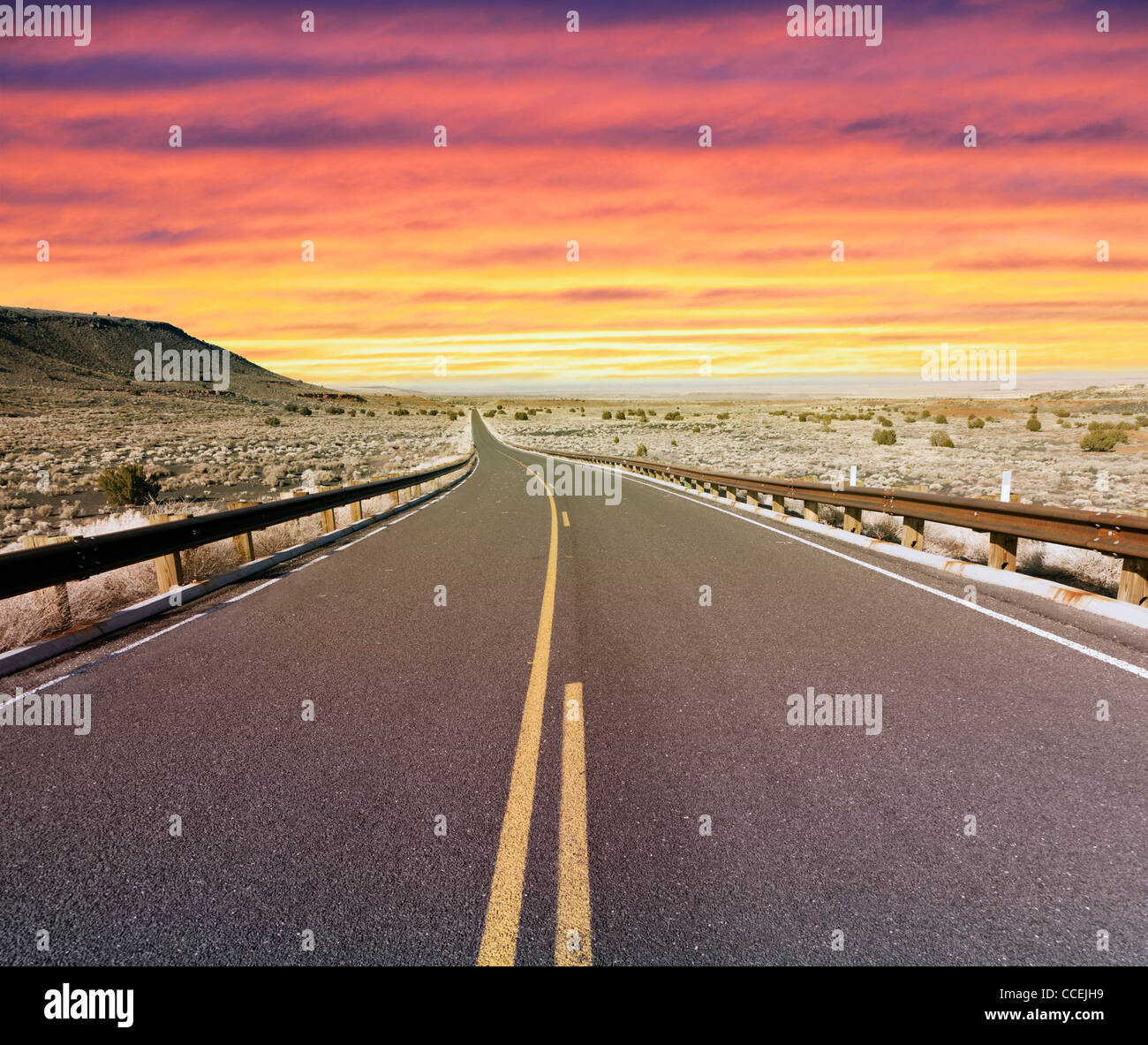 Guardrail highway hi-res stock photography and images - Alamy