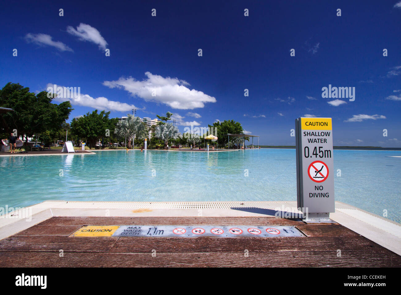 Cairns foreshore lagoon hi-res stock photography and images - Alamy