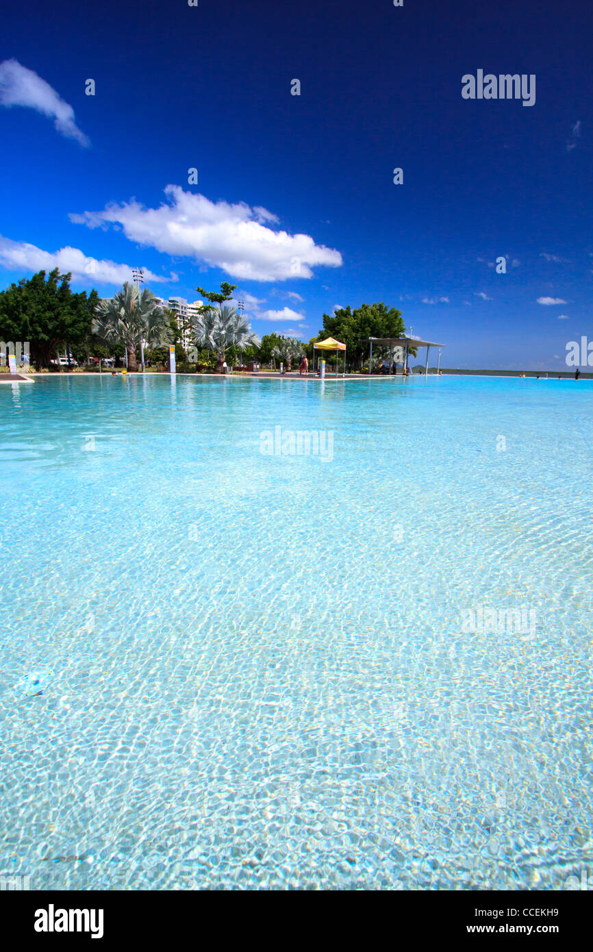 The beautiful Esplanade Lagoon pool in Cairns, far north Queensland ...