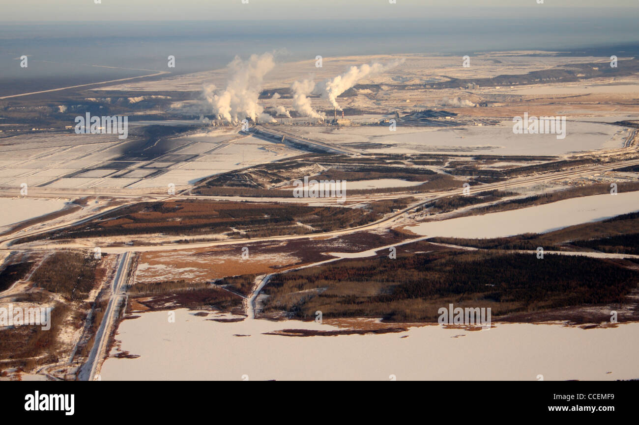 Oilsands development in Northern Alberta Stock Photo - Alamy