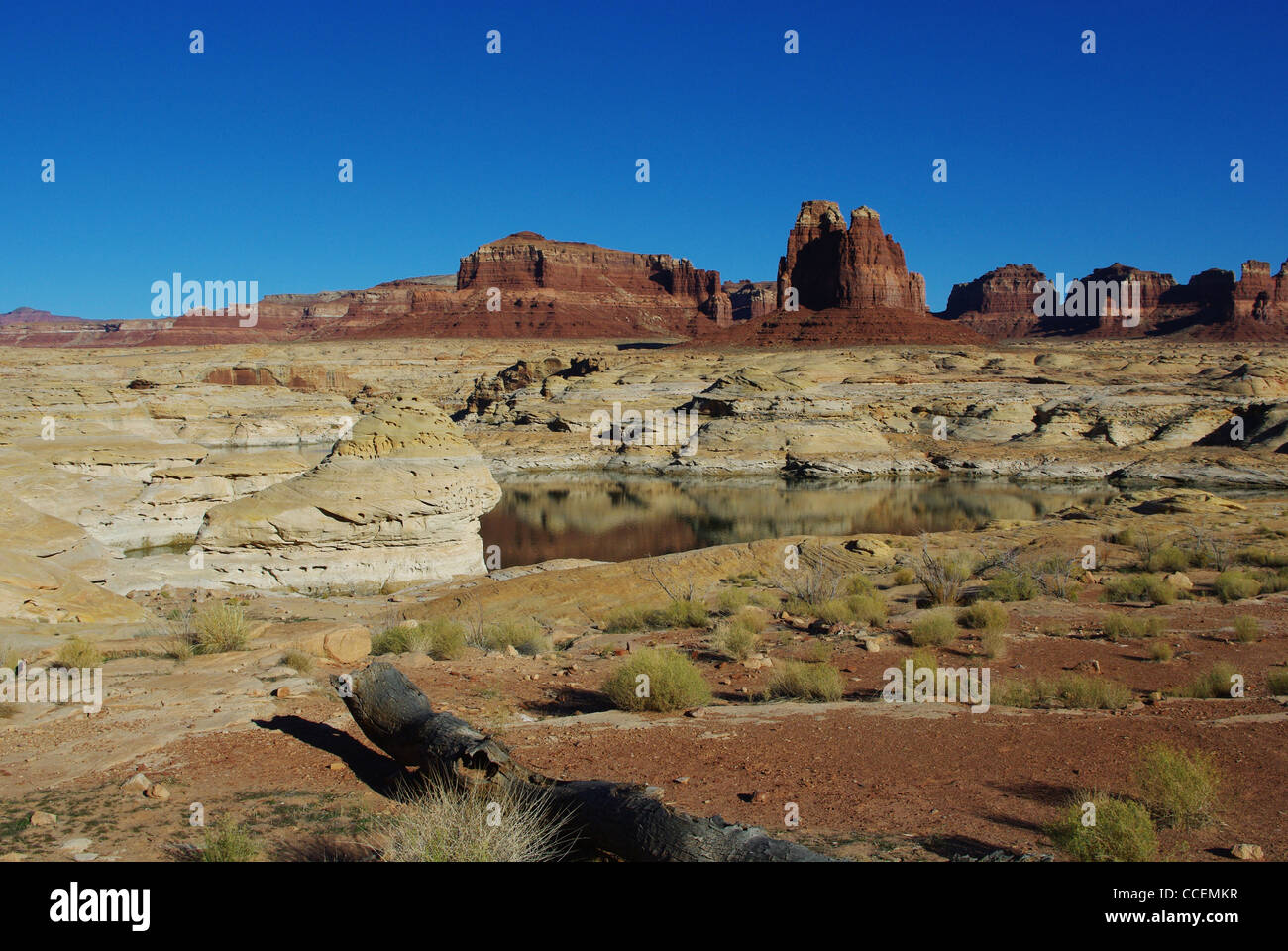 Deep river rock hi-res stock photography and images - Alamy