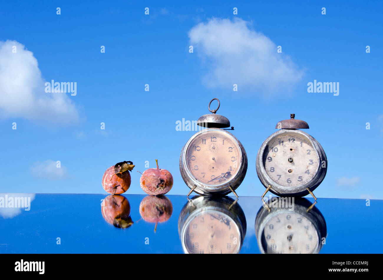 Historical clocks hi-res stock photography and images - Alamy