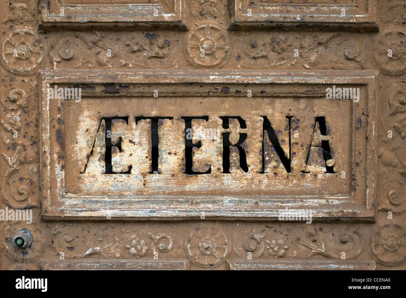 Eterna (eternity) detail from tomb at Pere Lachaise Cemetery, Paris ...