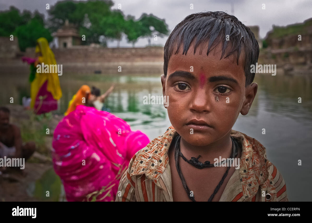 The child who carried India on his shoulders. At the foot of the fort ...