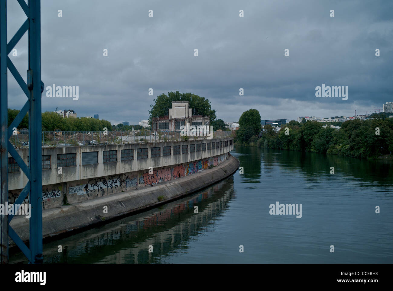 Seguin Island ,Banks of the Seine, the island from a bridge linking the ...
