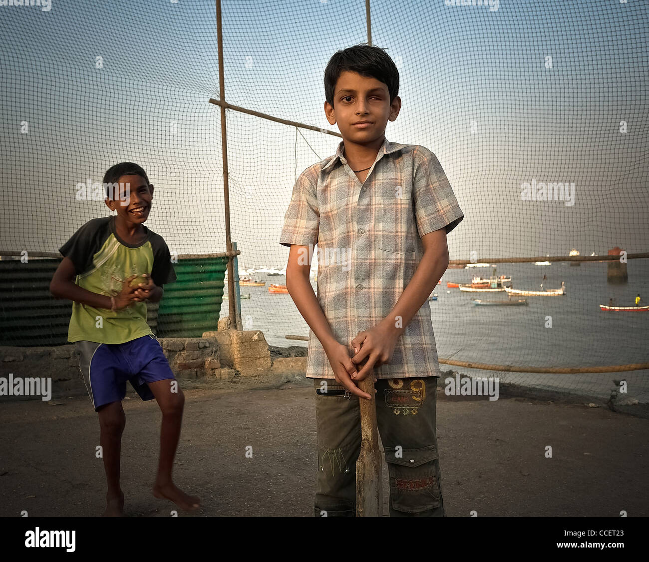 Bombay, street's kids., young people of the slums of Colaba Stock Photo ...