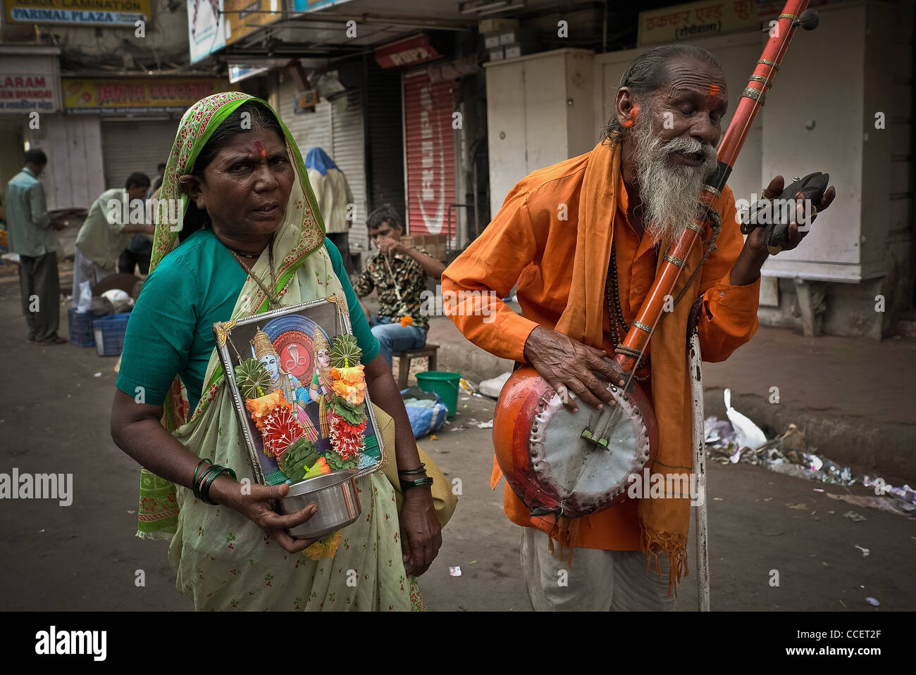 Disabled singer hi-res stock photography and images - Alamy
