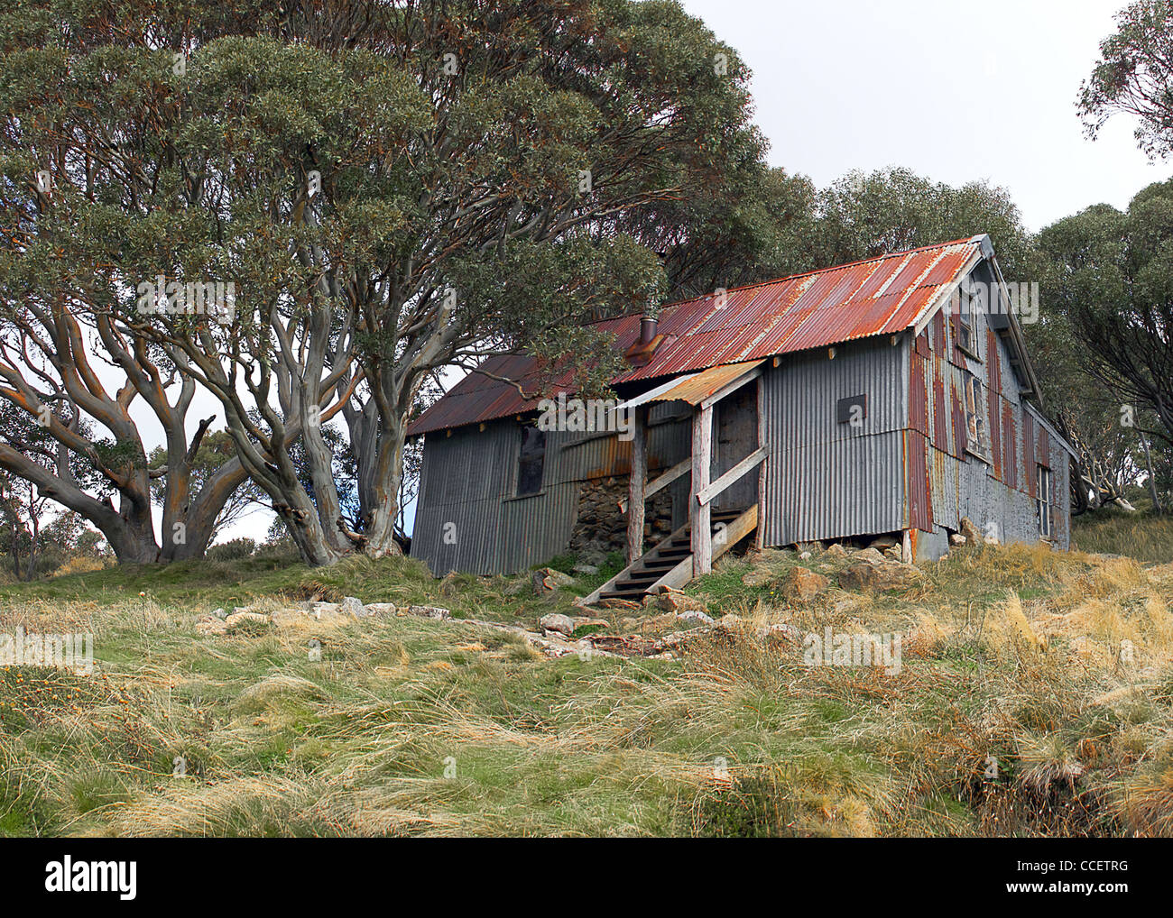Rust hut corrugated iron hi-res stock photography and images - Alamy