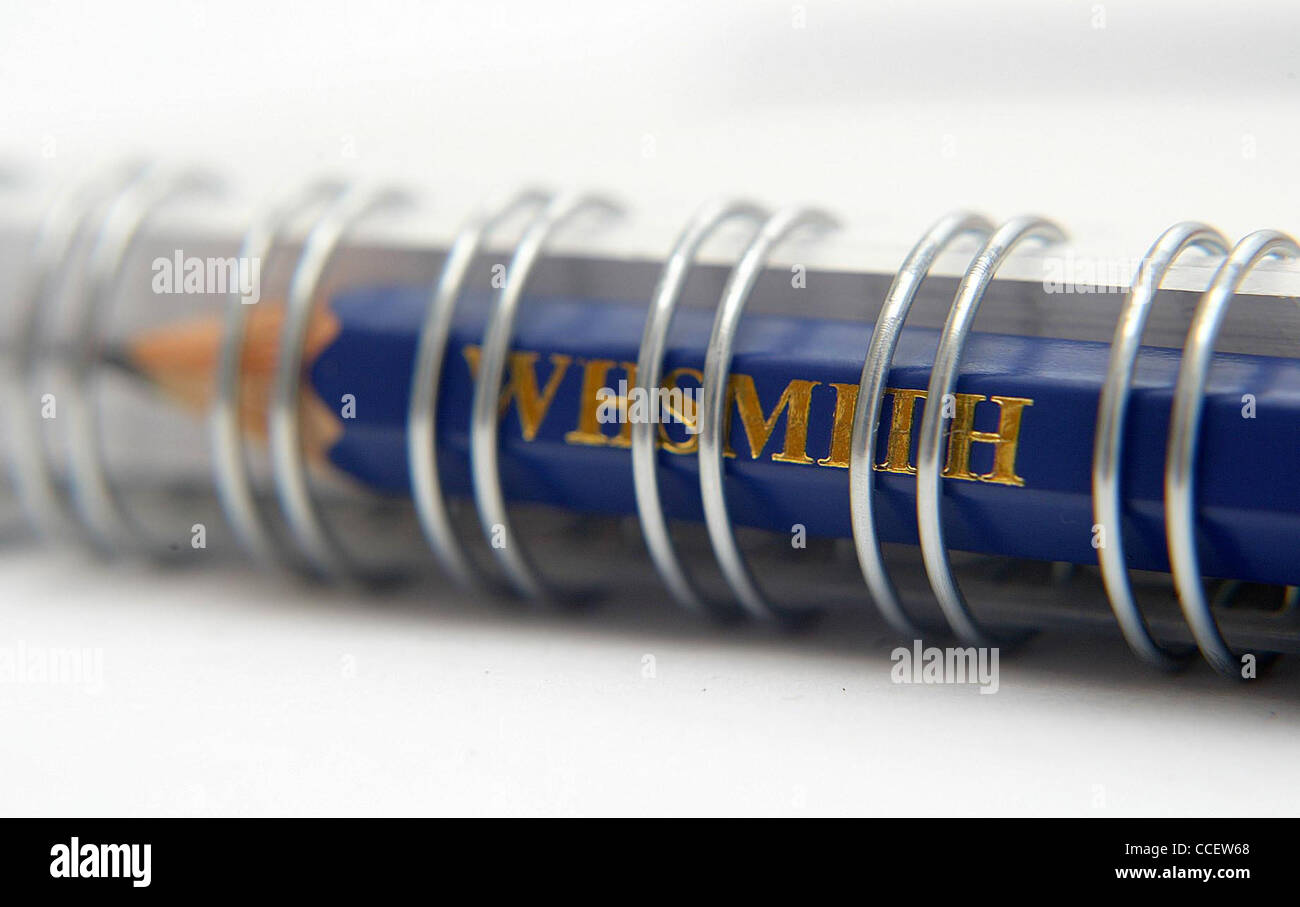 WHSMITH - W H Smith stationary store Stock Photo - Alamy