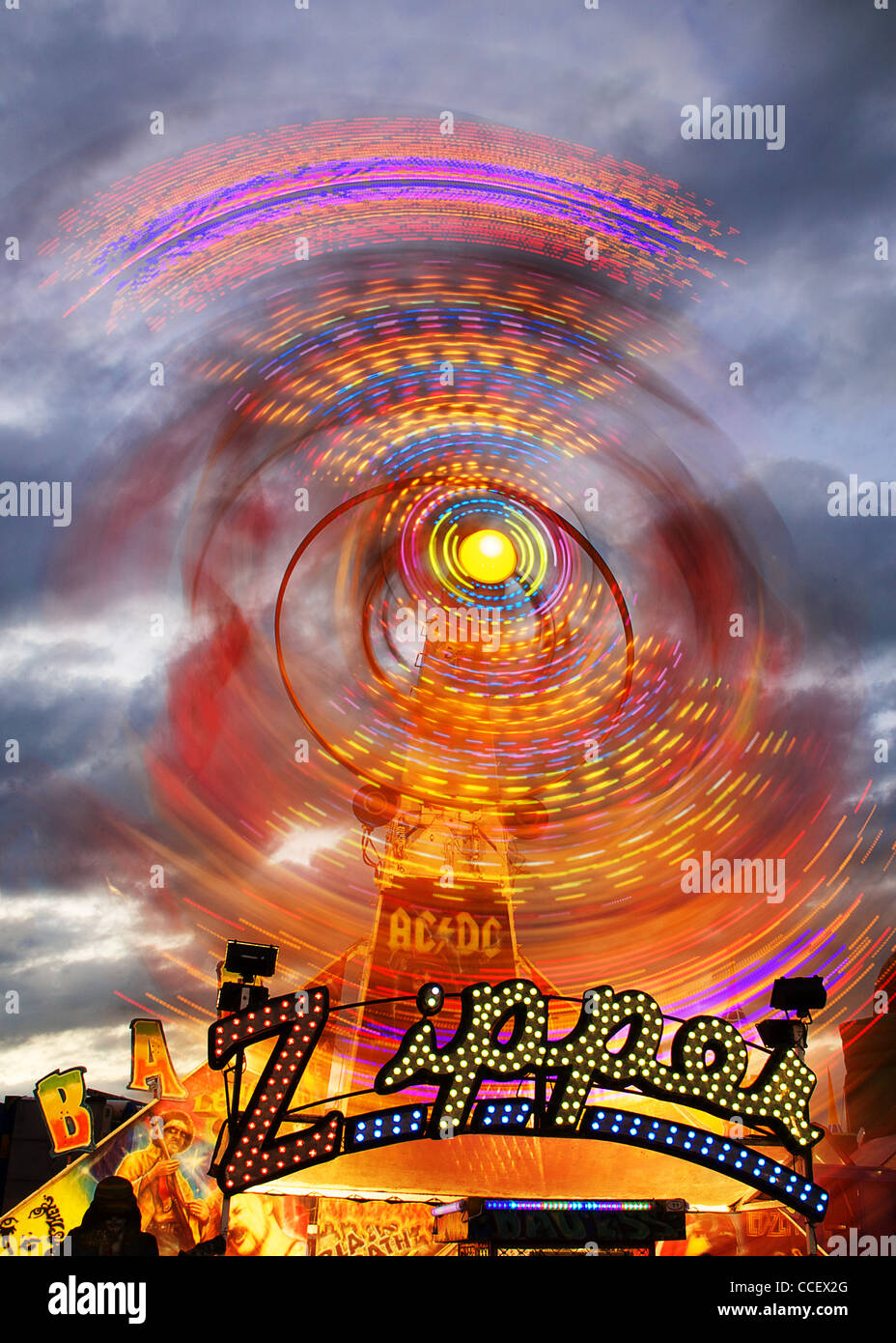 State fair ride dusk hi-res stock photography and images - Alamy