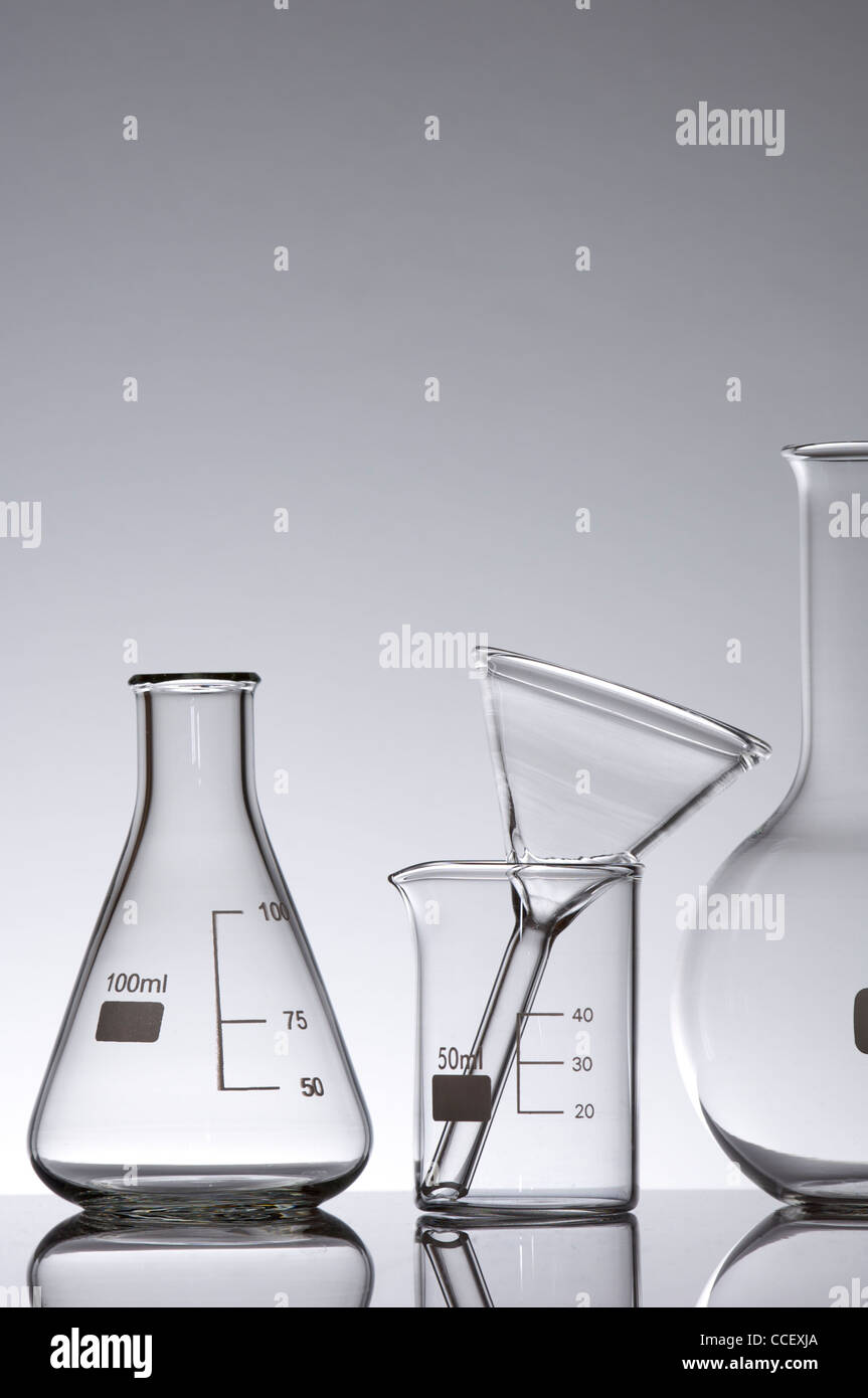 Glass labware hi-res stock photography and images - Alamy