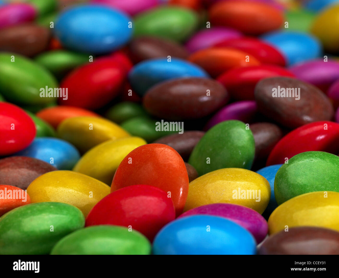 Chocolate smarties hi-res stock photography and images - Alamy