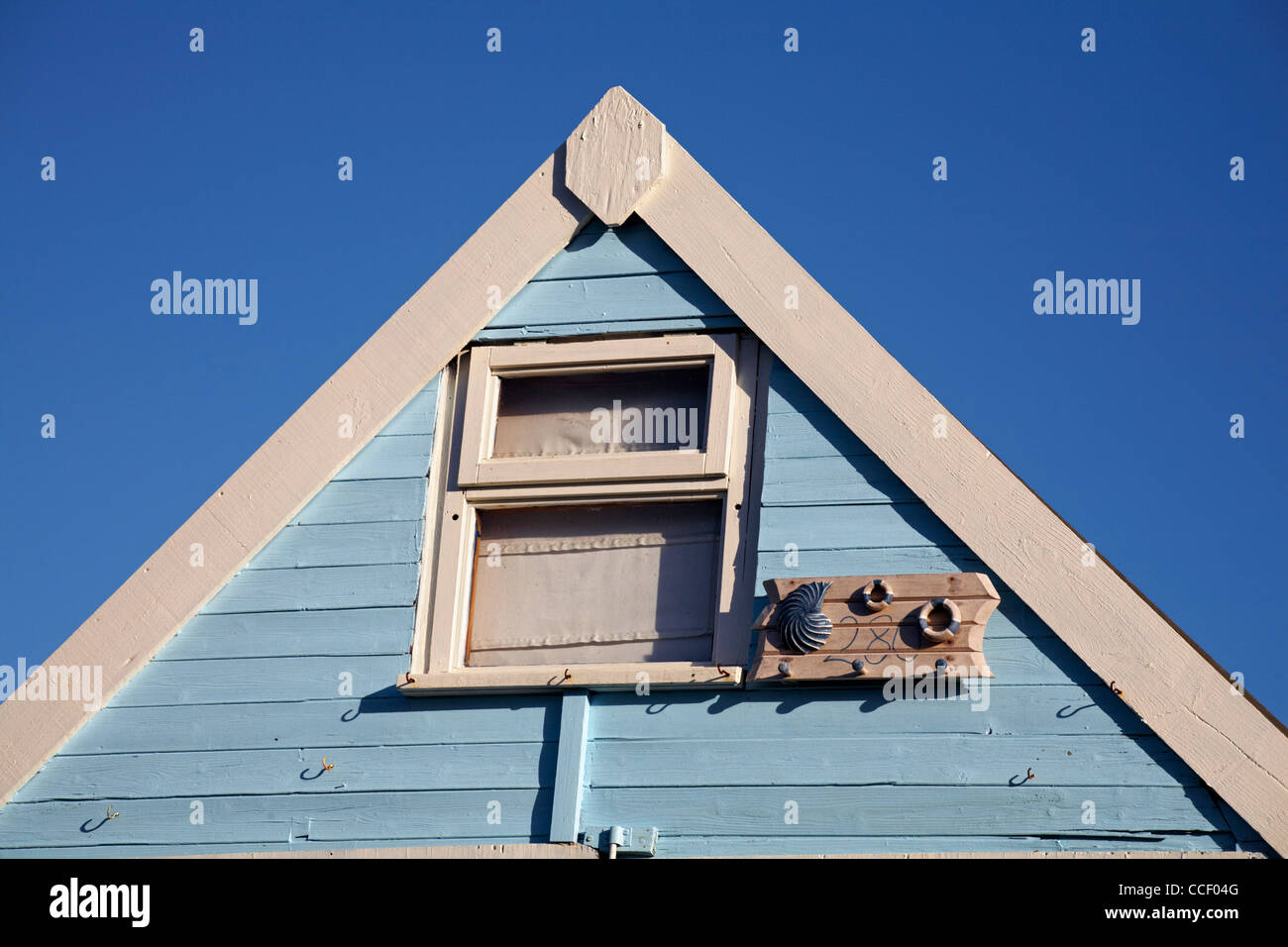 Apex roof hi-res stock photography and images - Alamy